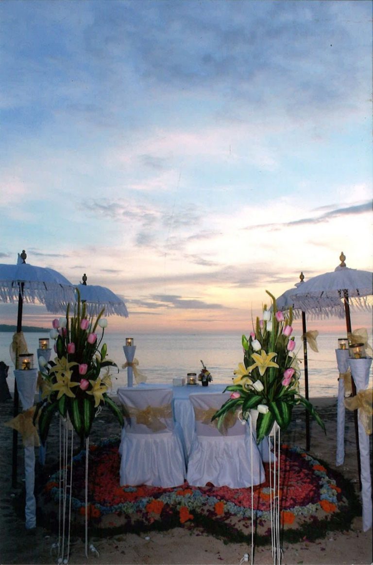 Romantic Dinner – Jimbaran Bay Seafood Club